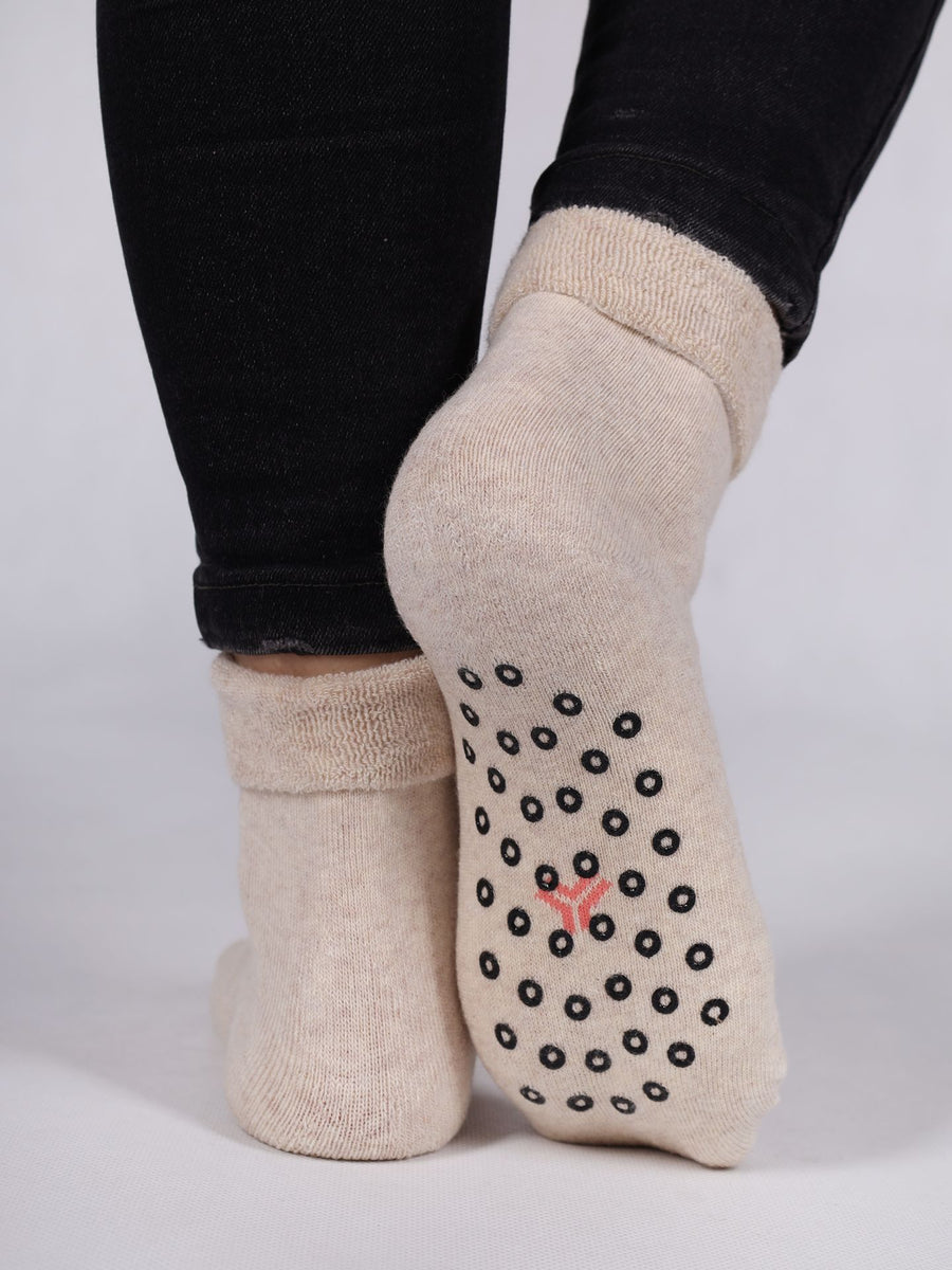 YO! Girls' Light Beige Ankle Socks with ABS and Giraffe Embroidery | S ...